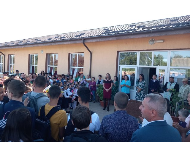 Galerie foto - Festivitatea de deschidere a noului an scolar 2023-2024 ...